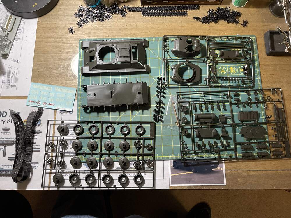 Tamiya T-34/85 Kit (#35138) - 1987 - WWII Allied - KitMaker Network