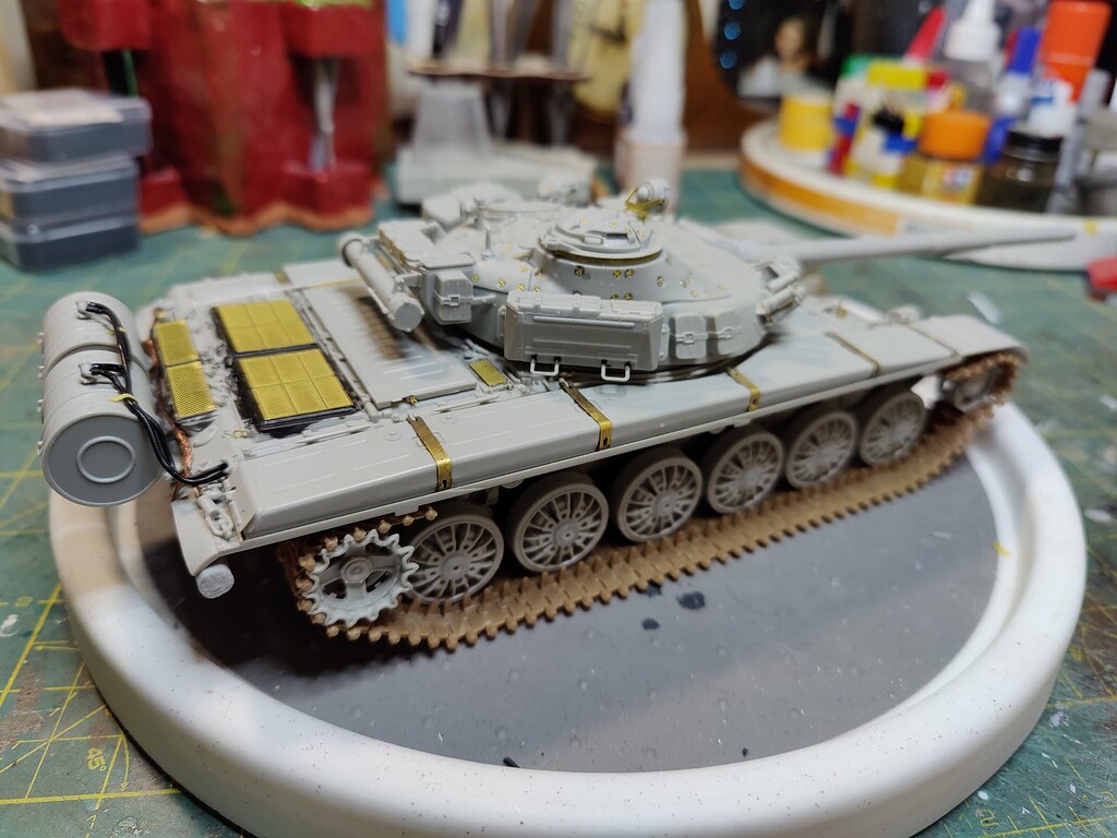 Trumpeter T-72 build - Armor/AFV - KitMaker Network
