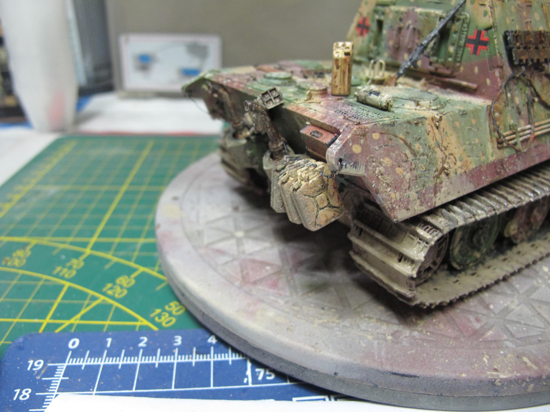 Jagdtiger no. 331 - Dioramas - KitMaker Network