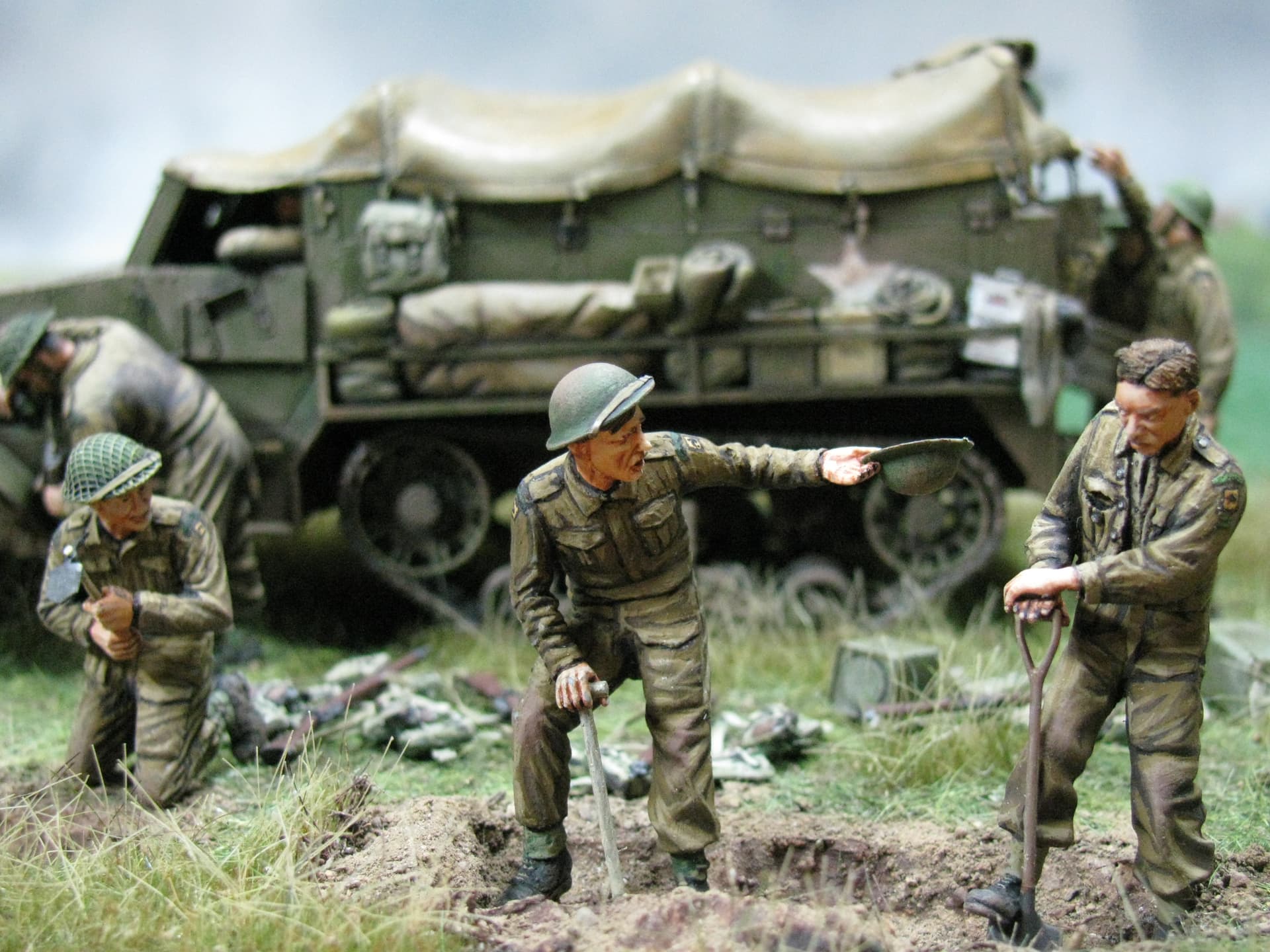 Starting a British style halftrack in Normandy (International Harvester ...