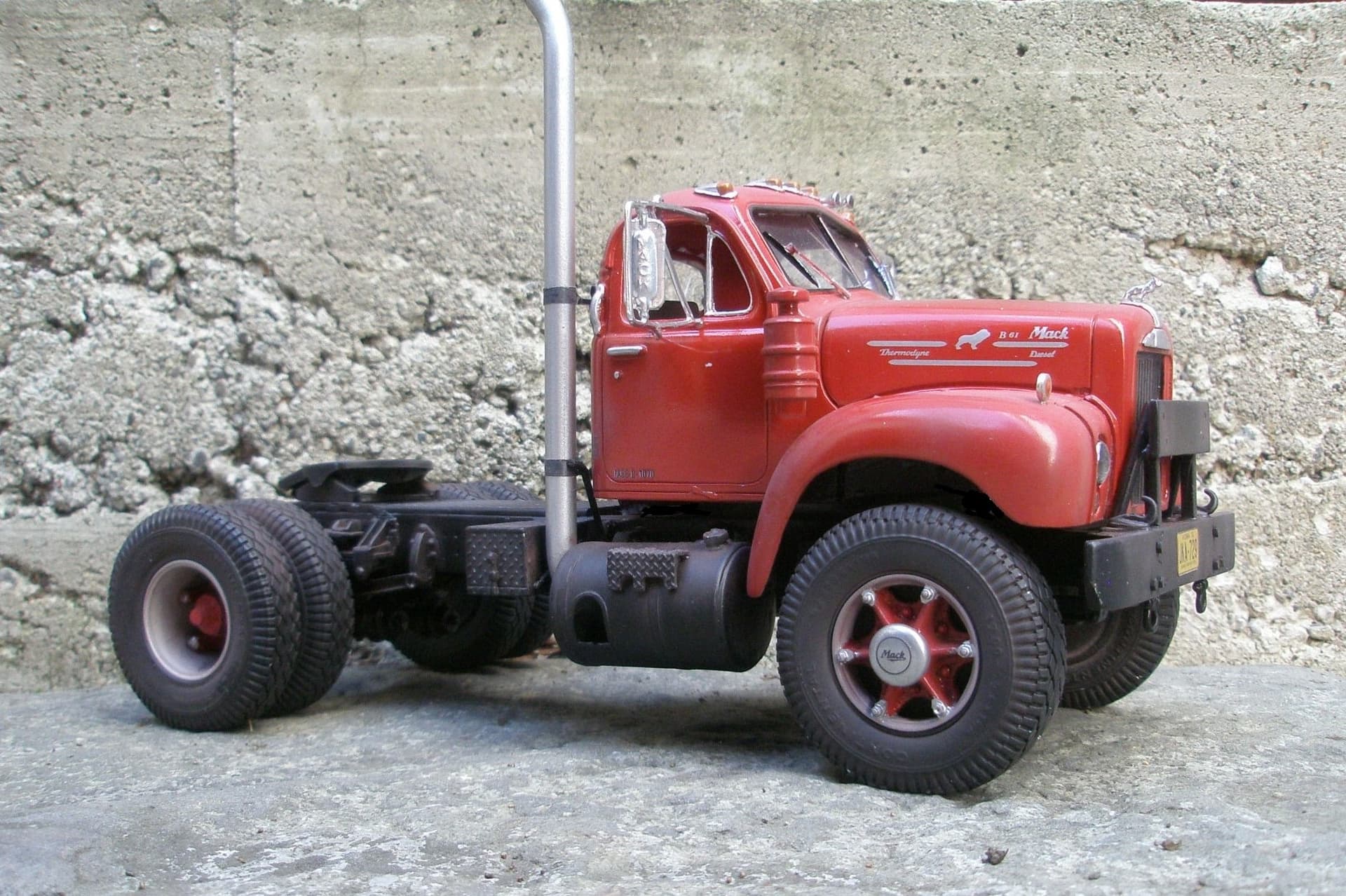 1/25th scale MACK B61 truck in resin ~ - Automotive - KitMaker Network