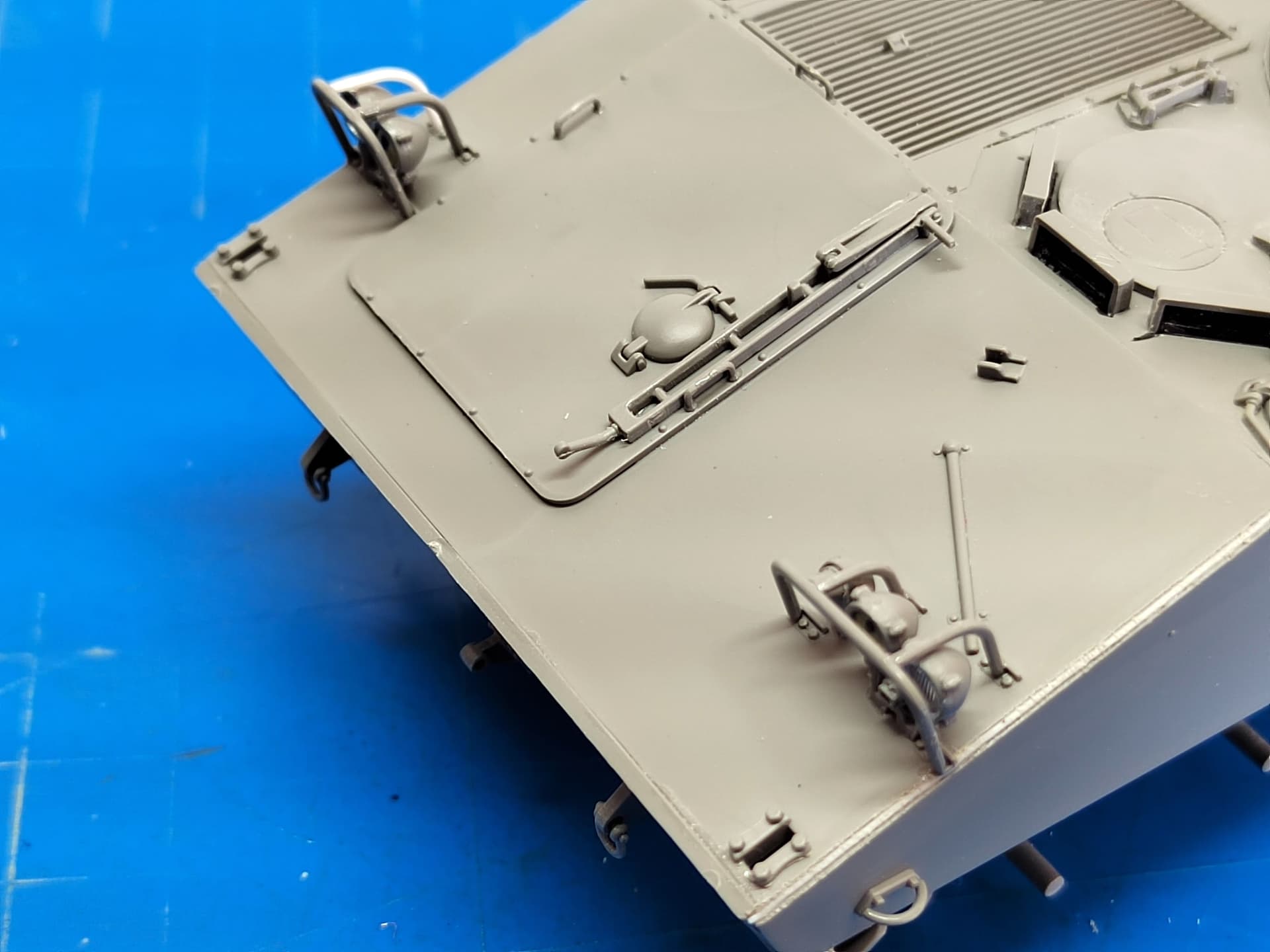 M114 A1E1 Takom 1/35 - Armor/AFV - KitMaker Network